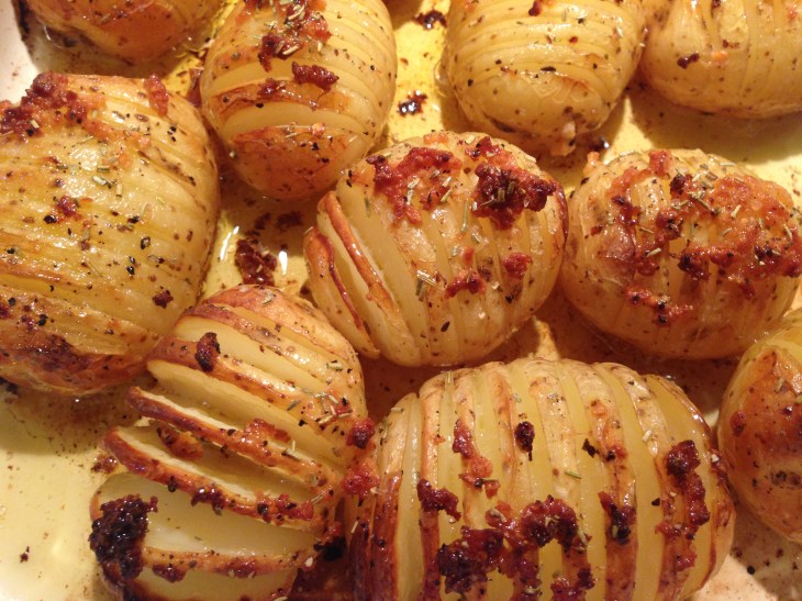 Hasselback Potatoes – Kitchen Feasts